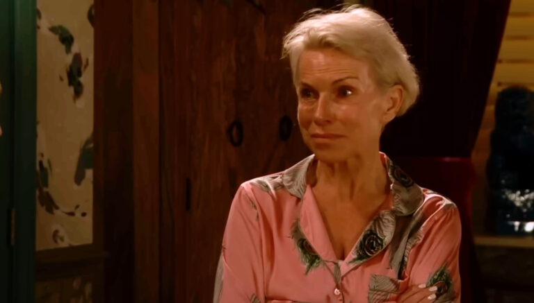 Coronation Street follow-up: As Debbie pleads guilty for secret son ...